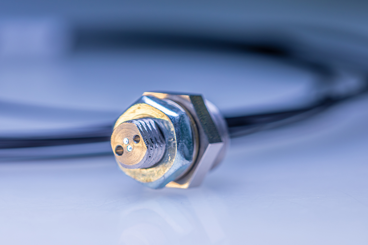 Wall bushings for fiber optics & vacuum technology | fibertec