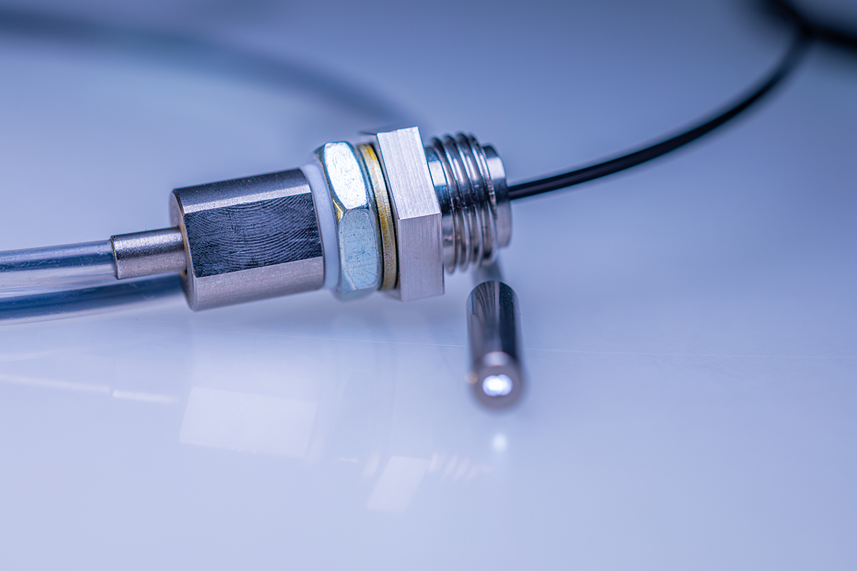 Wall bushings for fiber optics & vacuum technology | fibertec